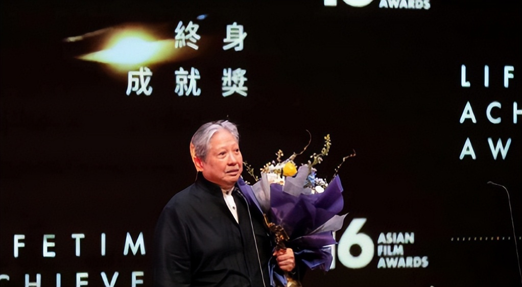 73-year-old Sammo Hung won the Lifetime Achievement Award, his eyes ...