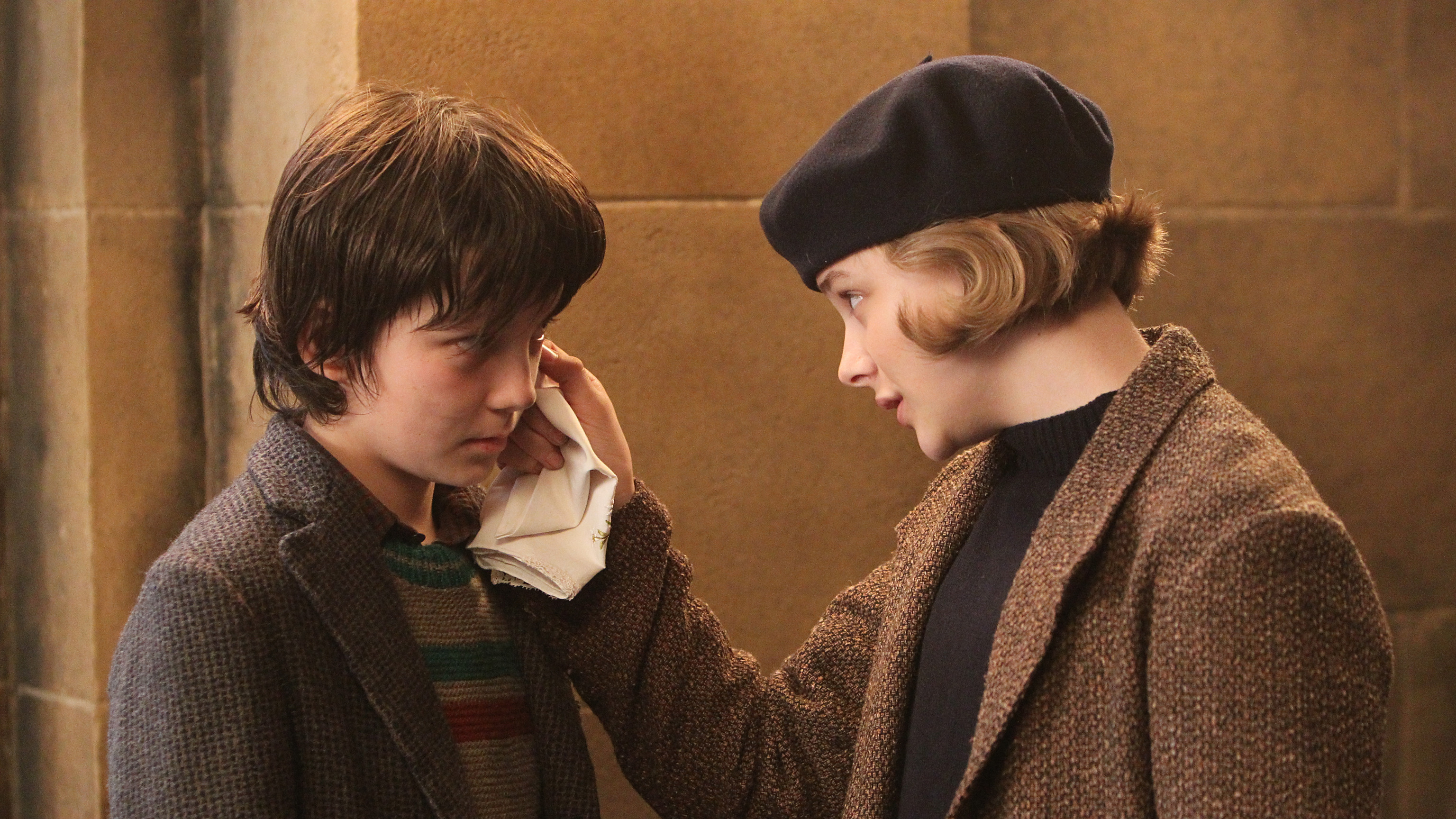 "Hugo": Traveling through time and space, regaining the forgotten magic ...