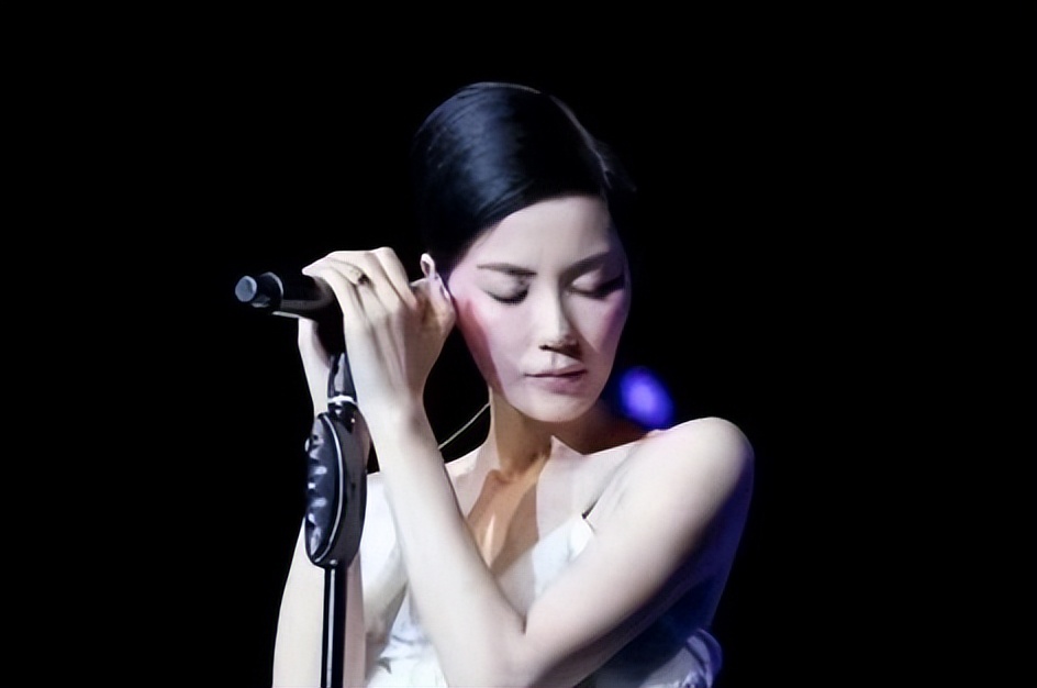 How did Cecilia Cheung and Faye Wong become Nicholas Tse's red and ...