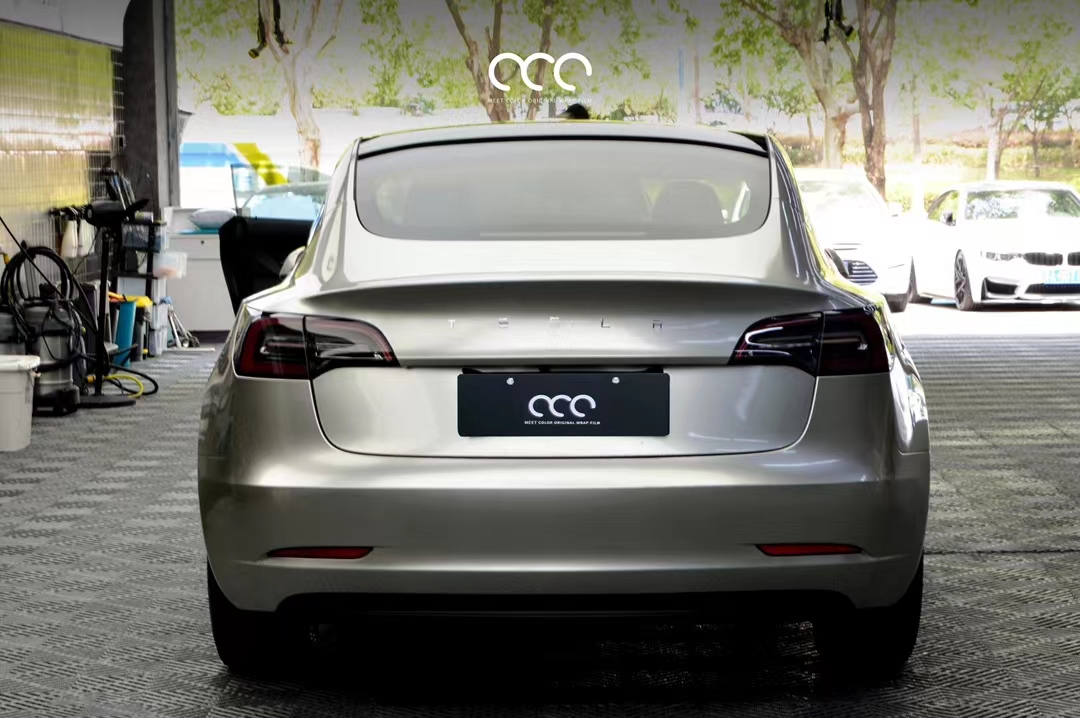 Tesla Model 3 diffuse color change film Maybach champagne gold, elegant ...