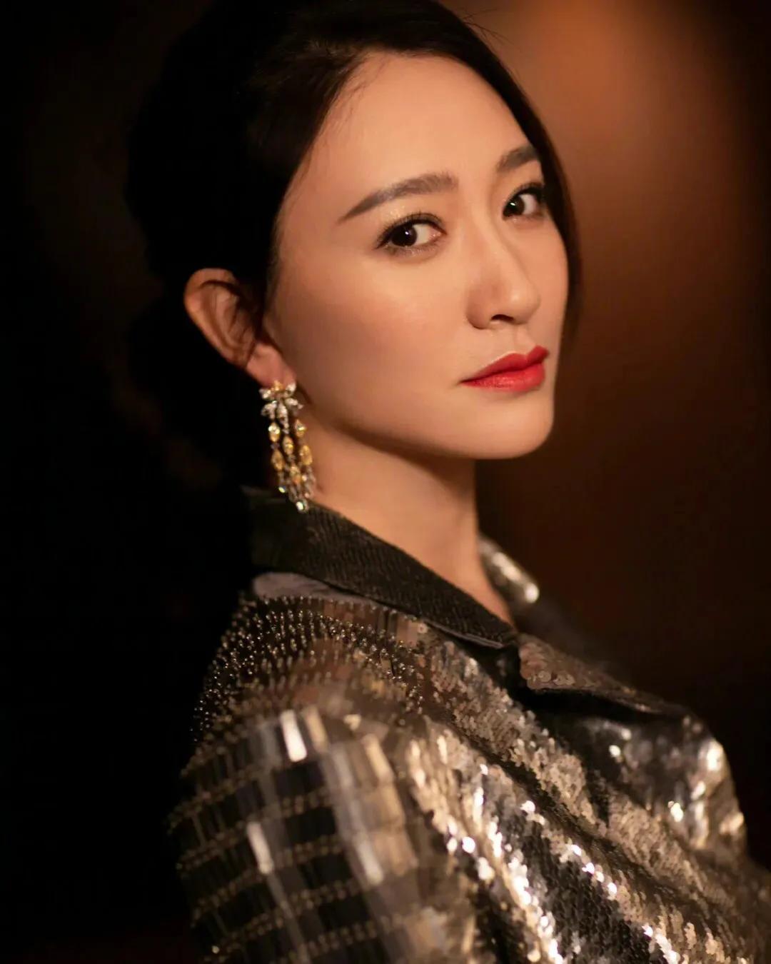 Others kill by script, she kills by script - iMedia