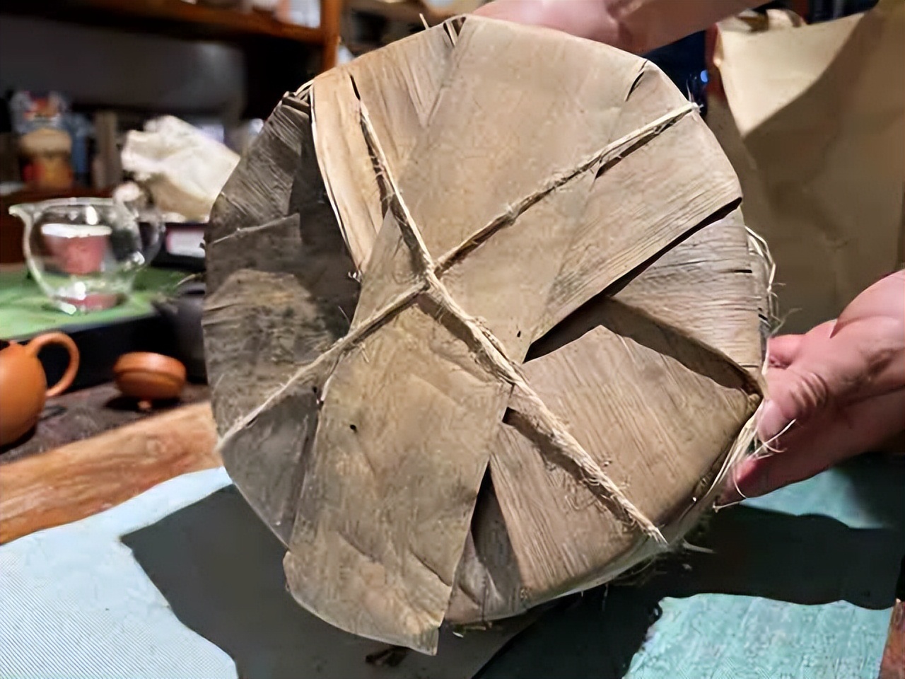 Teacher Ai's selection of tea: 2003 No. 8 Middle School Zhang Qing Cake ...