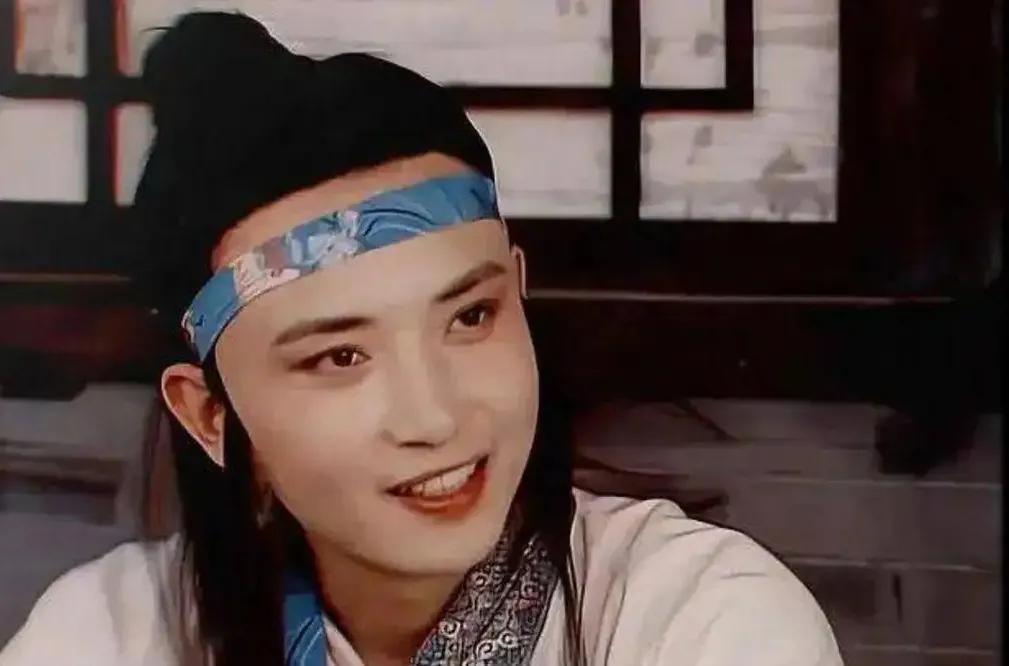 A pair of martial arts characters hidden in "Dream of Red Mansions ...