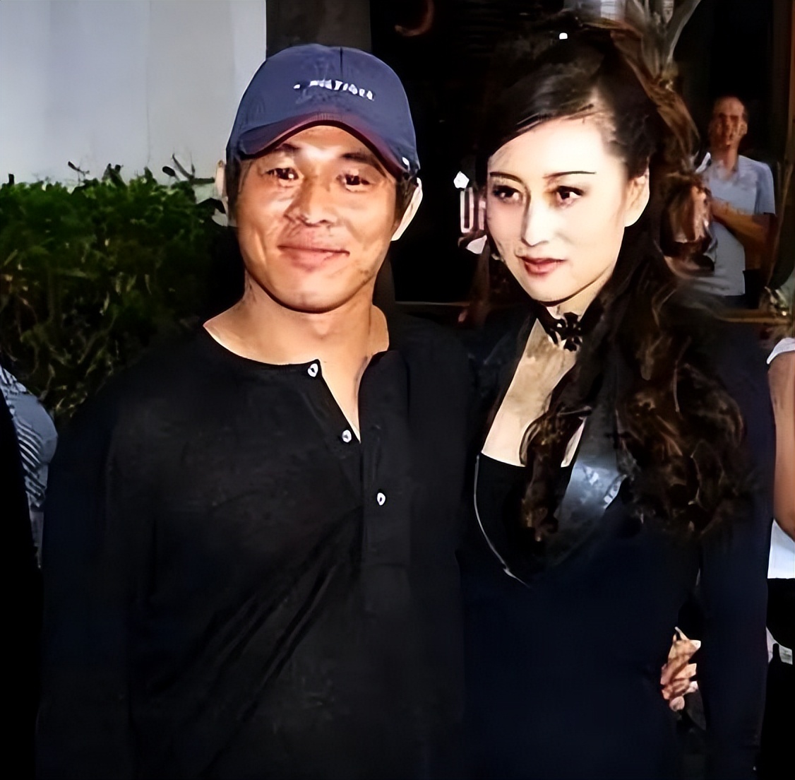 Li Zhi is aging, Huang Qiuyan is still charming, and Jet Li posted a photo of the couple - iMedia