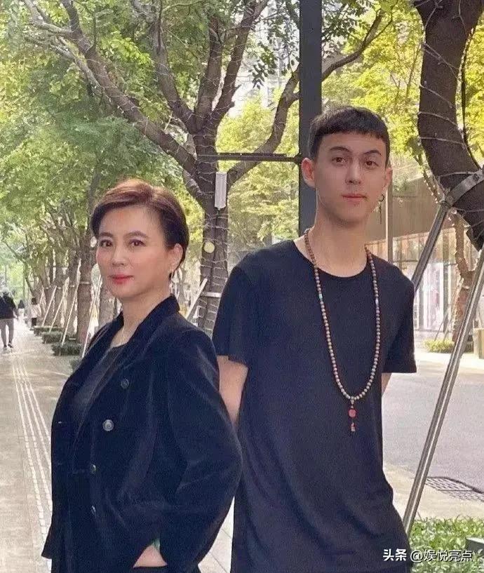 Once the "Jade Rabbit Spirit" in Journey to the West, the 23-year-old ...