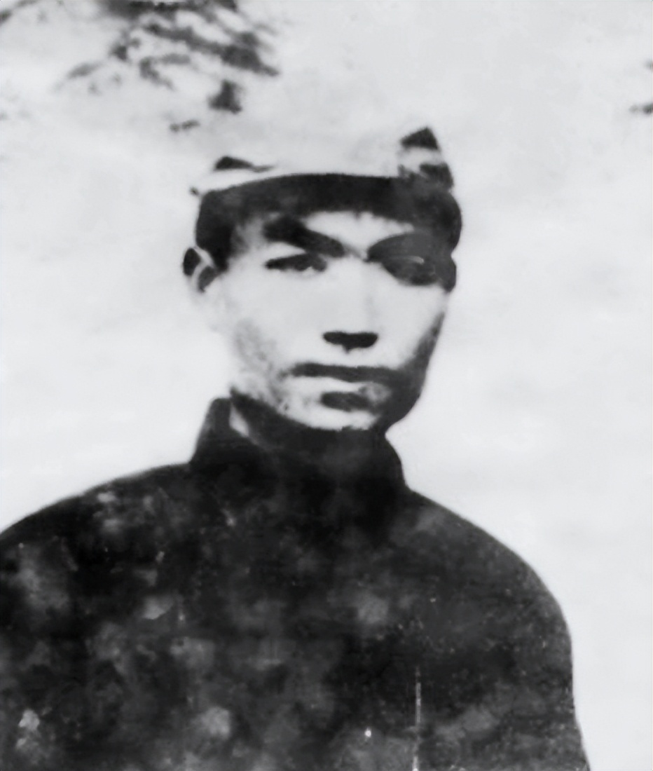 In 1975, when Zheng Weisan's memorial service was blocked, Deng ...
