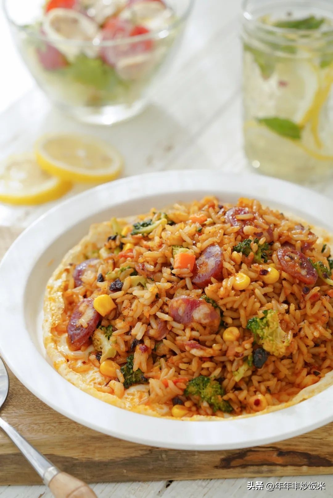 The same type of fried rice in star hotels, just use fried rice - iNEWS