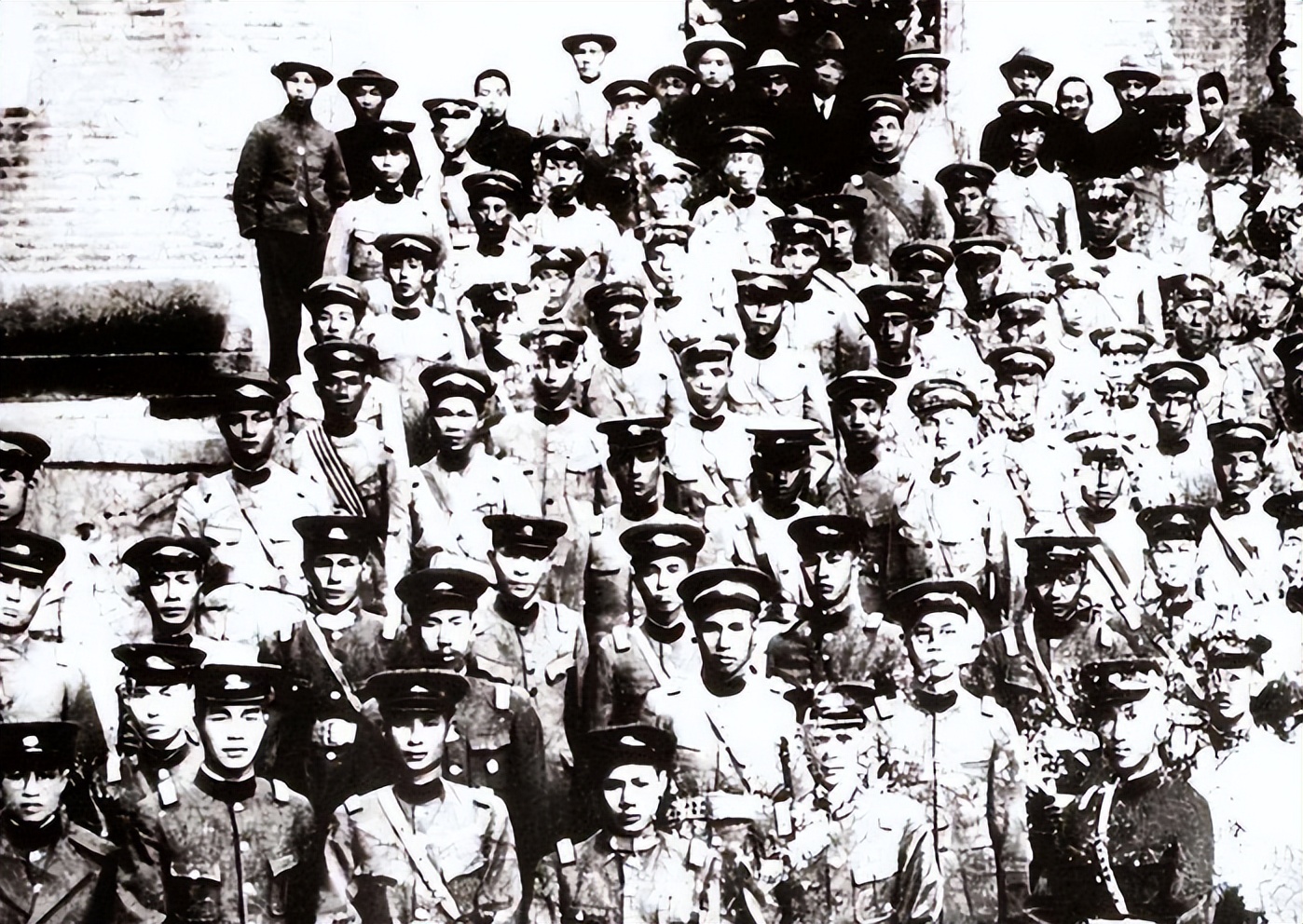 In 1956, Chen Geng took a young man to Zhongnanhai and met Zhou Enlai ...