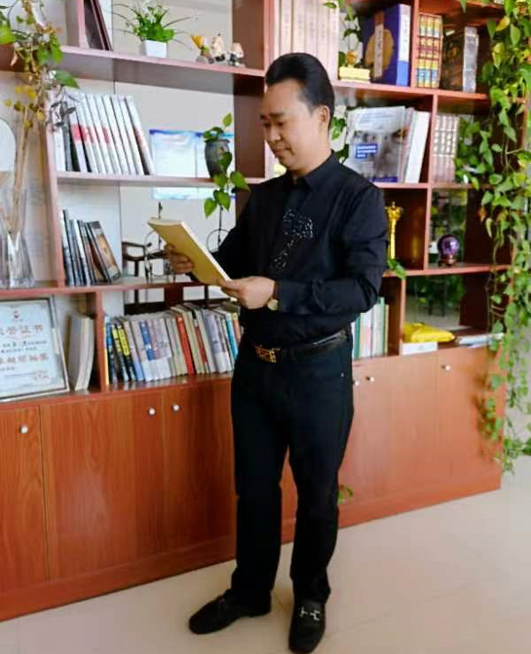 Li Chao, Inheritor of Sinology - iNEWS