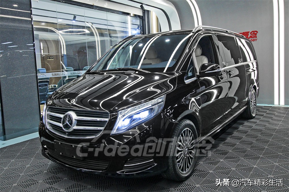 Refit Mercedes-Benz V260 full partition dark blue and white interior to ...