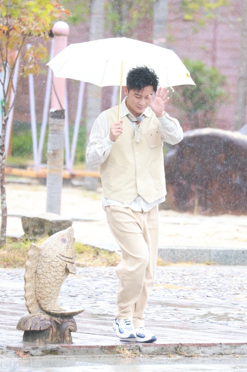Li Chen's sunshine is handsome - iNEWS
