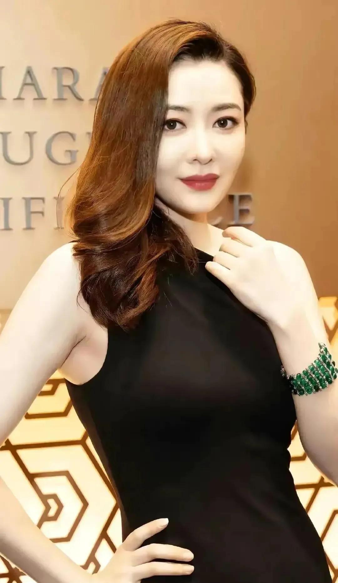 Sexy Xiong Dailin - iMedia