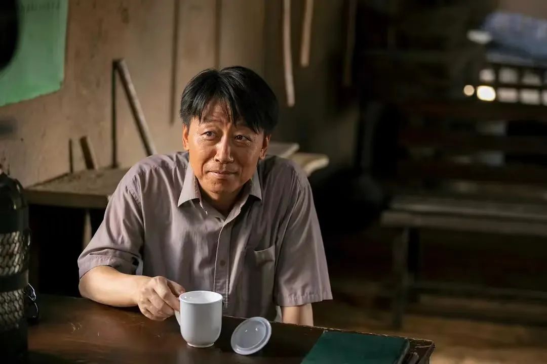 "Treasure actor" Hu Ming, hiding behind the character - iNEWS