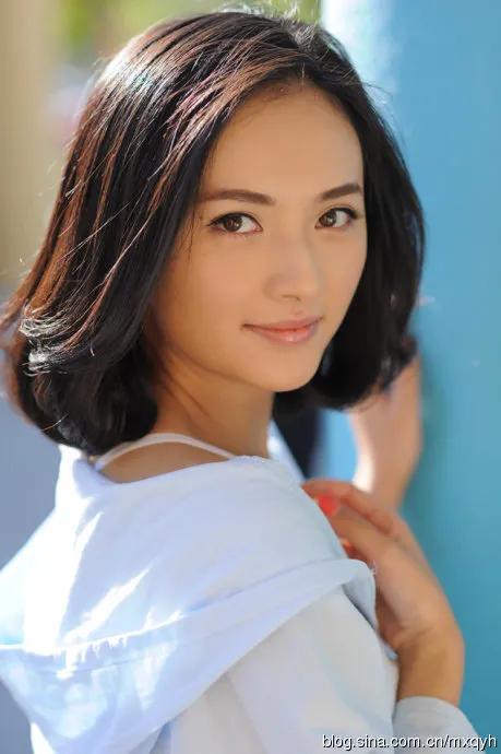 Beautiful actress Li Yiling - iNEWS