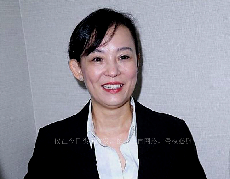 Supermodel Peng Chuying dated a well-known lawyer at the age of 18, but ...