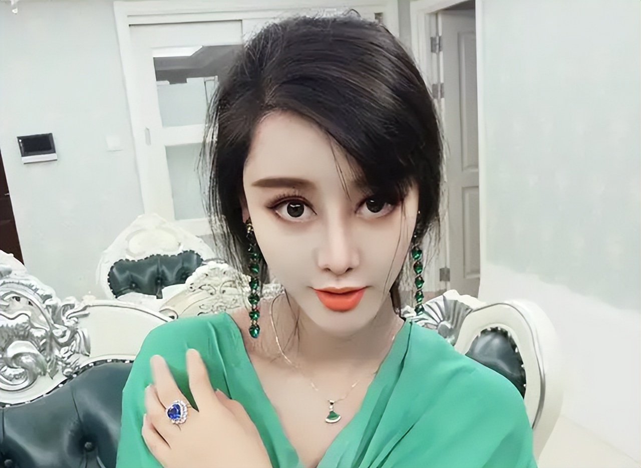 He Chengxi: It took 8 million to become Fan Bingbing, and then married the "copy" Li Chen, how ...