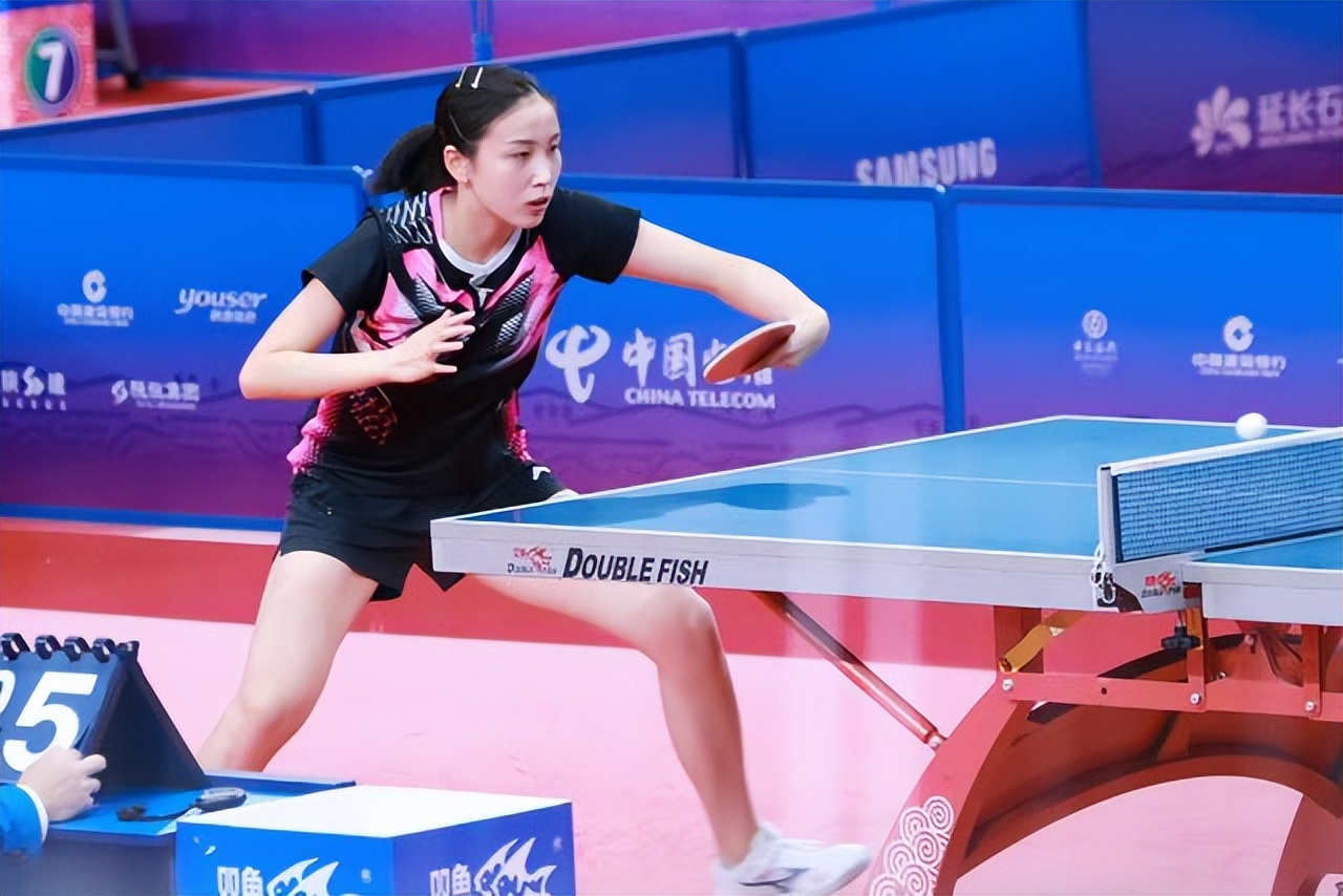 Qian Tianyi won the women's singles championship, reversed Li Enhui ...