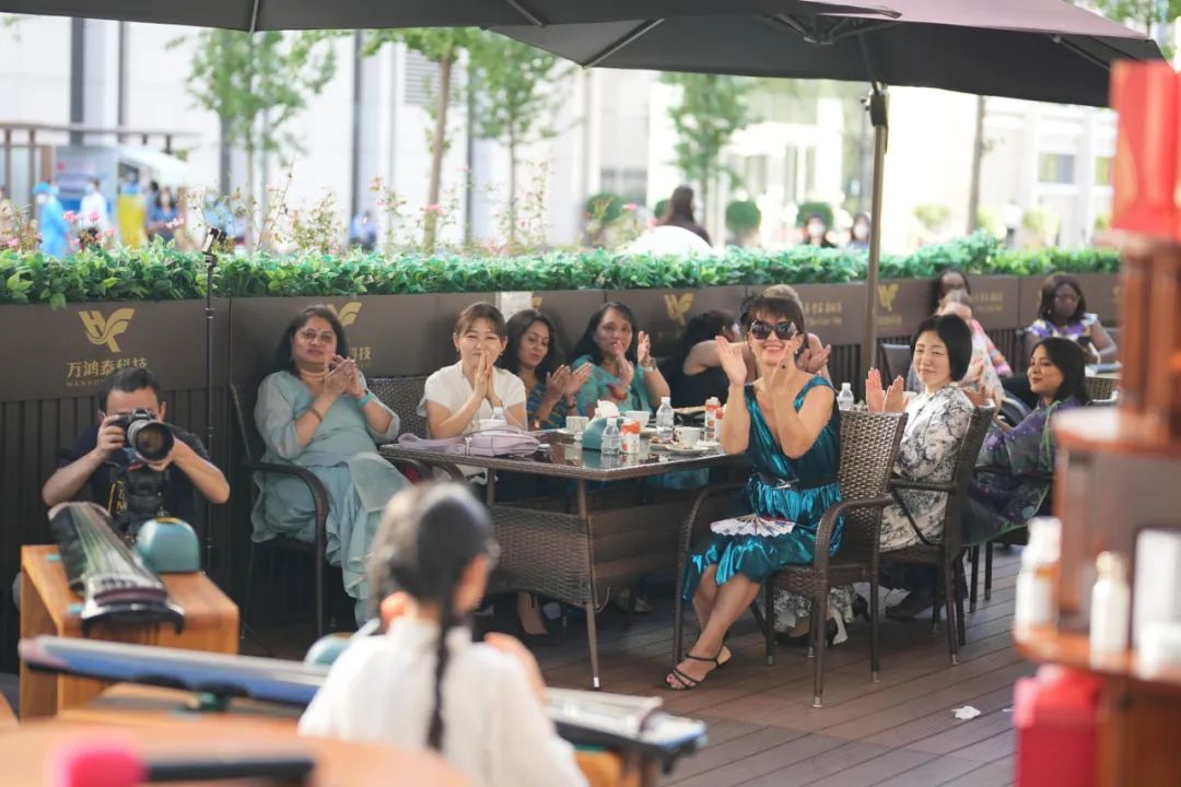 Female diplomats from 30 countries gathered together to deeply ...