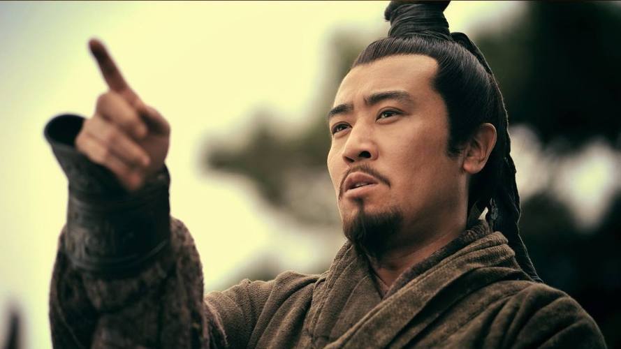 Liu Zhang invites Liu Bei to Sichuan——Led the wolf into the house - iNEWS
