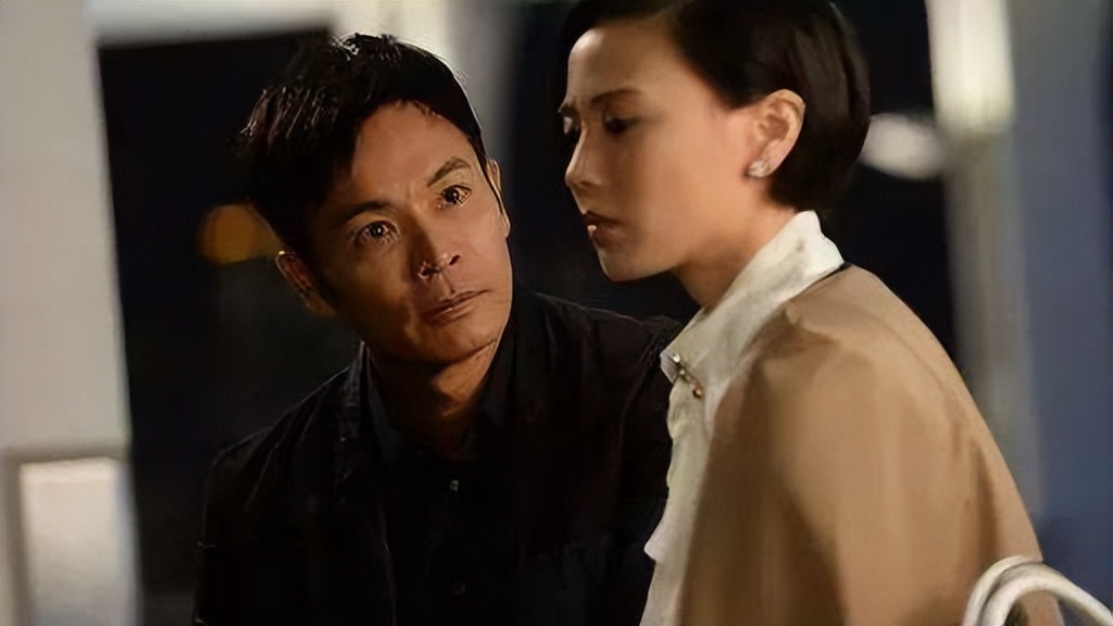 The middle-aged actors with sagging cheeks, bloated foreheads, and stiff expressions have all ...