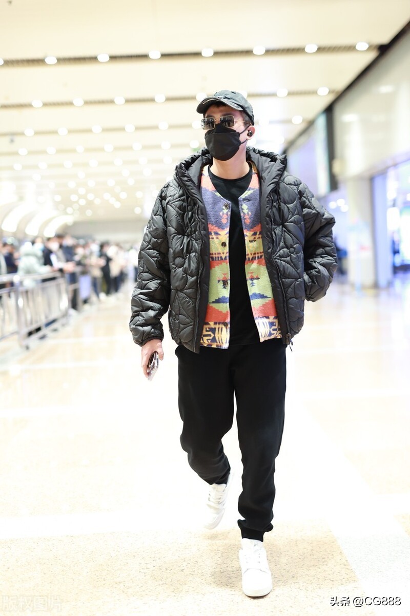 Ouhao appeared at Beijing Airport on March 19, 2023 - iMedia