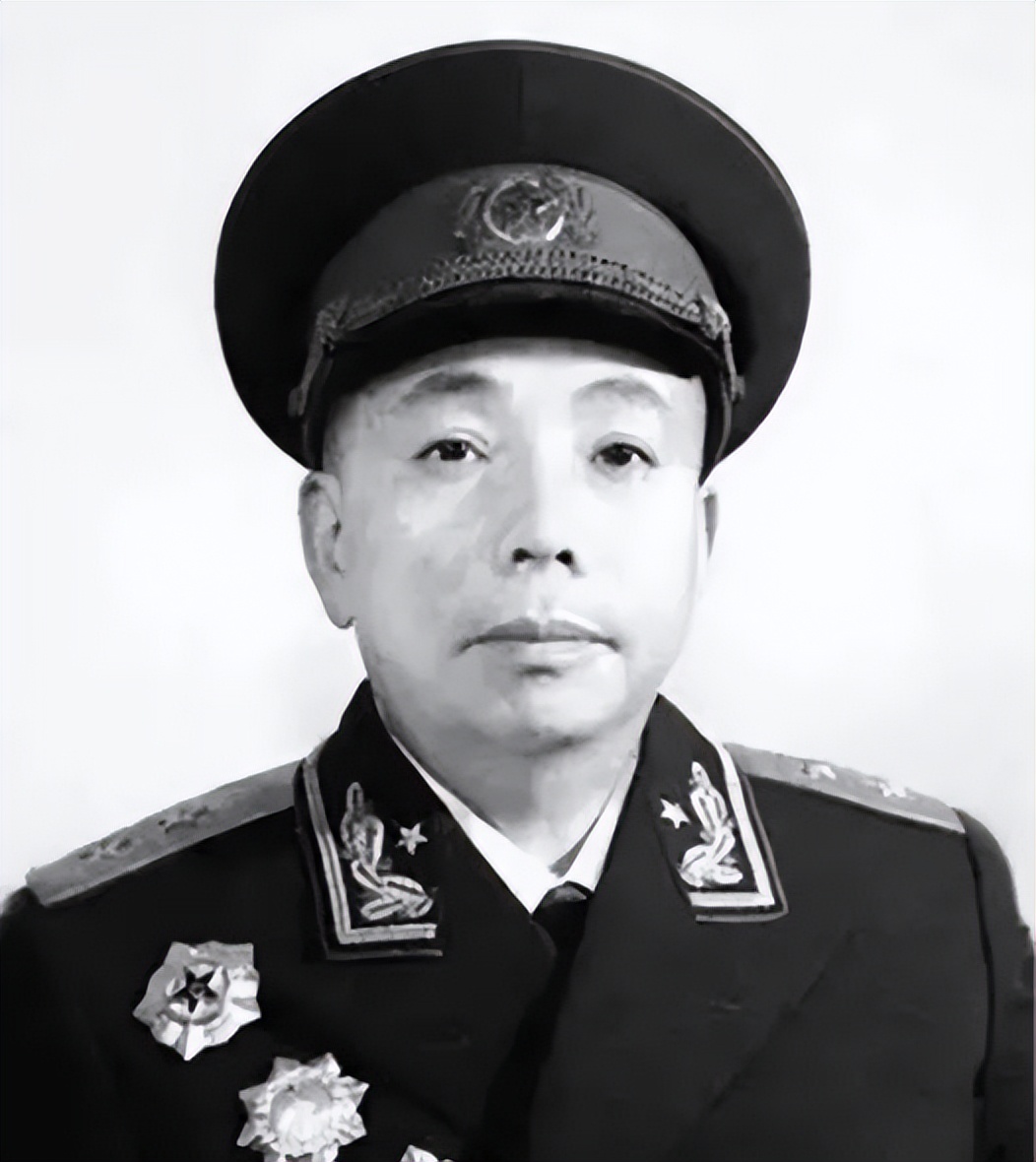 The lowest level of the same level is general, but he must be the rank ...