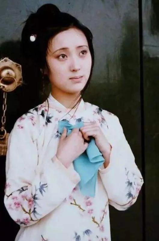 After Jia's mother betrothed Baoyu, Baoyu and Daiyu communicated in Zen ...