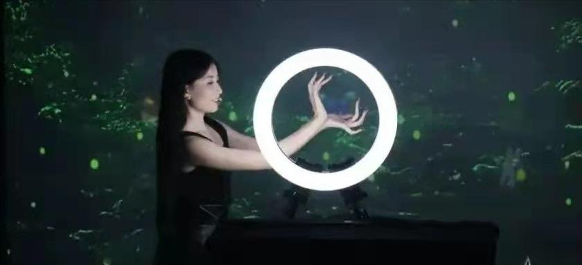 The neglected "treasure show", Nicholas Tse and Deng Ziqi sit down, let ordinary people play ...