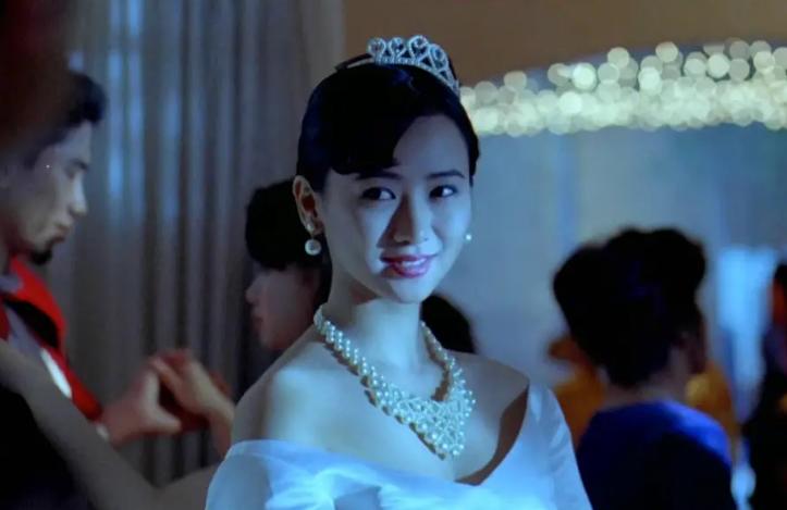 Weng Hong's famous work in the film industry uses a restricted-rated ...