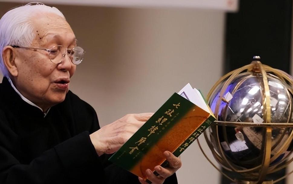 Hong Kong's top feng shui master Cai Boli chose the tomb for Huo ...