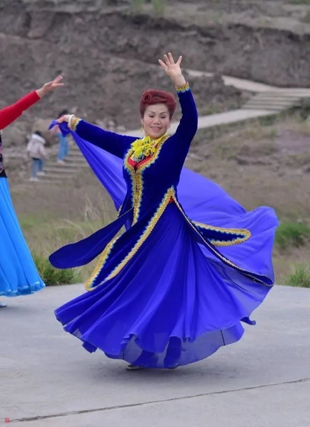 Passionate and jubilant Sama dance, dancing out of the sky and the ...