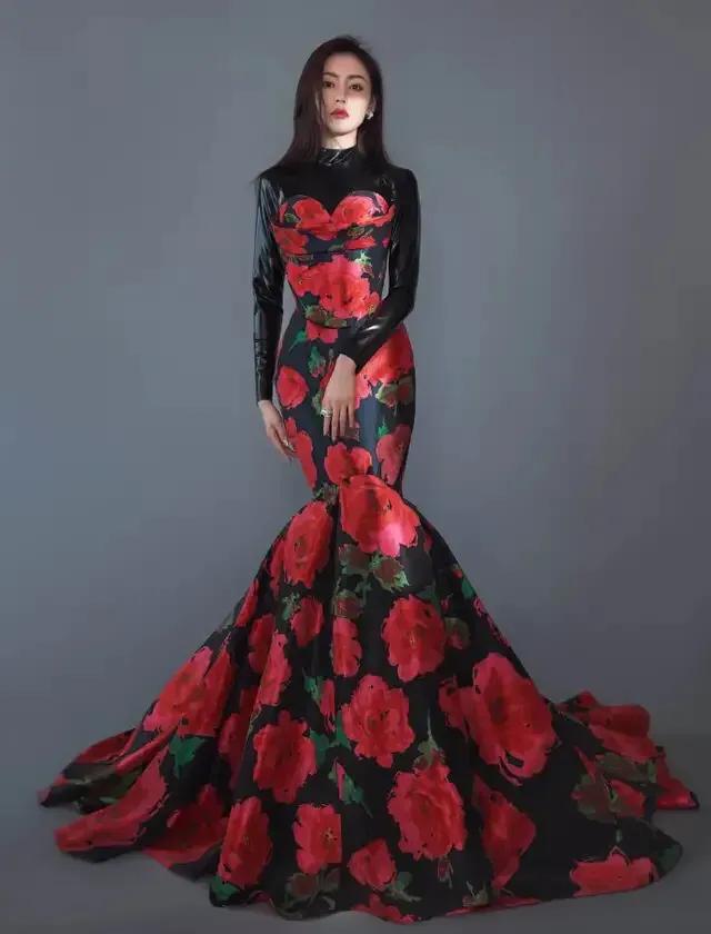 Chinese actress Zhang Tianai, devil-like body, angel-like face - iNEWS