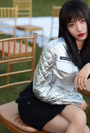 Liu Xijun: A female singer with a gentle temperament and a sultry ...