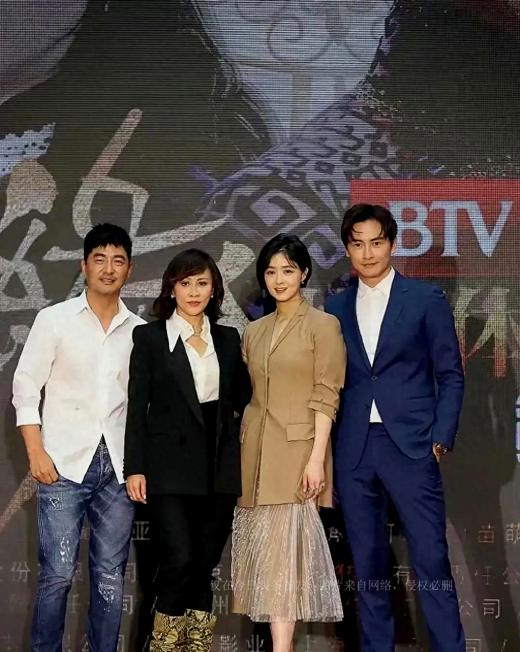 Jiang Xinbang, with her round waist and Carina Lau, looks really pretty ...