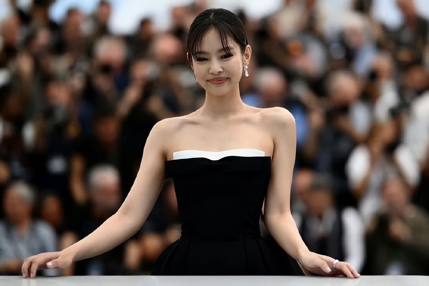 Jennie brings Chinese apparel brands to the international stage - iNEWS