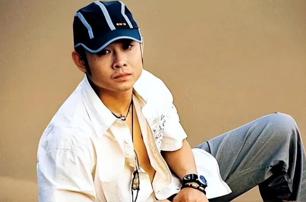 The female singer Dao Lang hates the most is not Na Ying as you said ...
