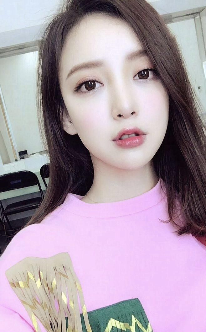 Wang Xiaomin, she is so beautiful, why is she not popular? - iMedia