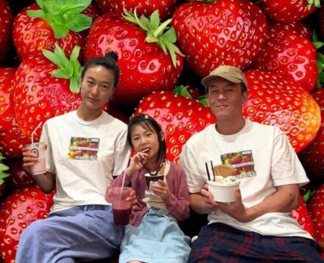 Supermodel Qin Shupei became famous instantly. She married a Huayi ...