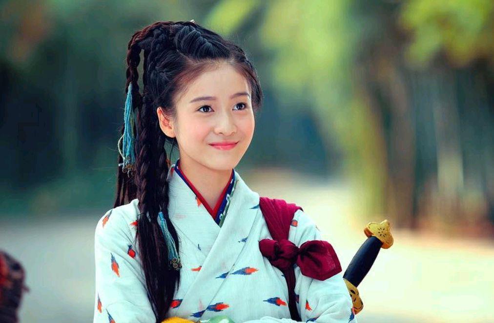 The former 95 Flower, who stood shoulder to shoulder with Guan Xiaotong ...