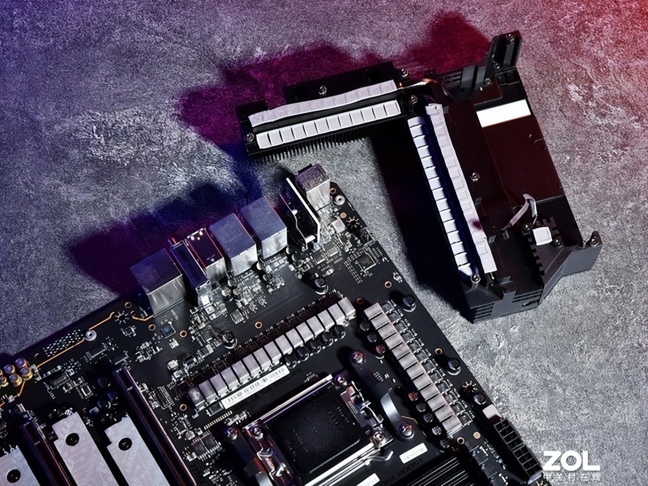Stacking Super God MSI MEG X670E GODLIKE Motherboard Review - iNEWS