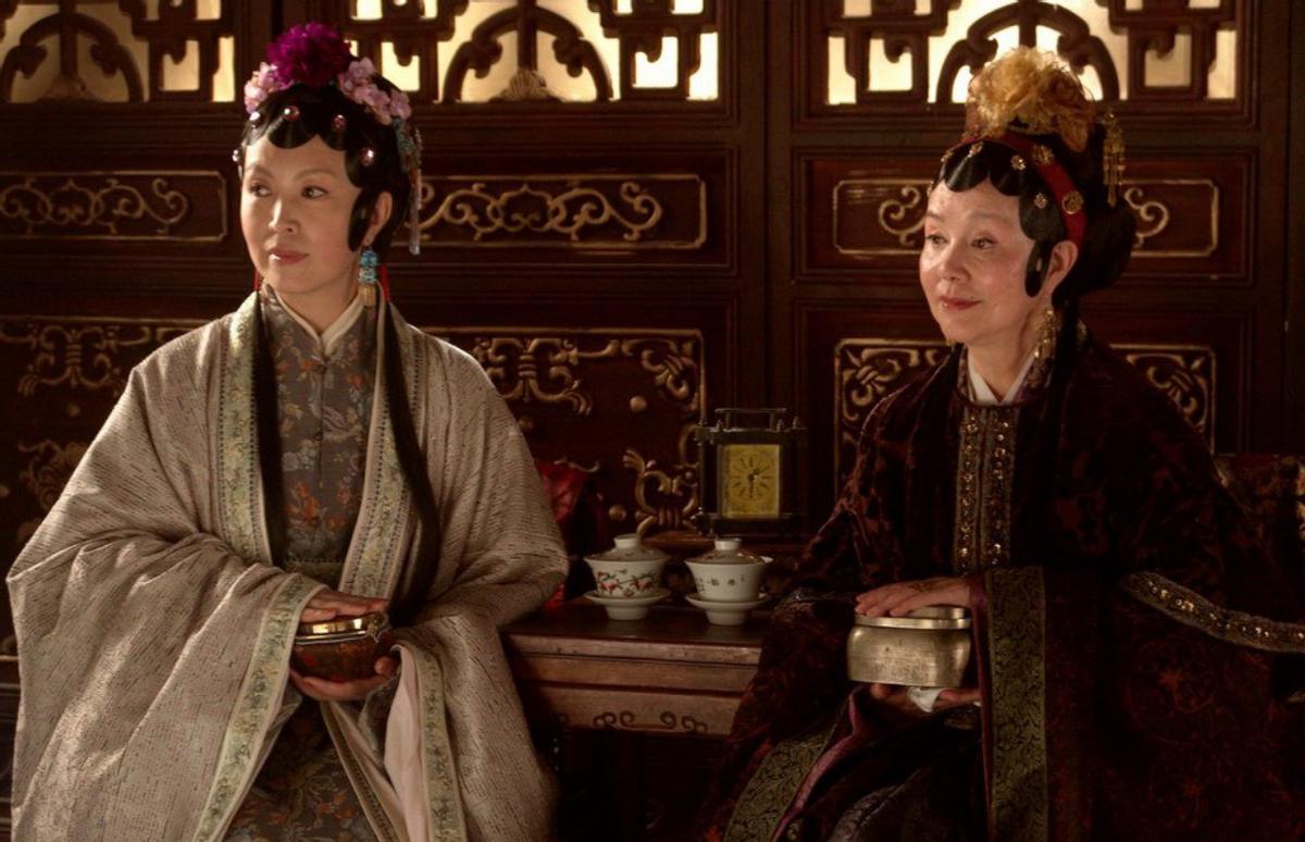 Xiren and Xiangling exchange pomegranate skirts, there are many hidden ...