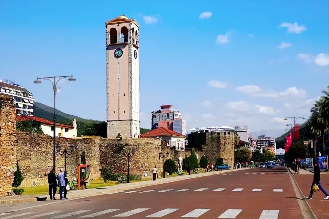 Albanian leader Hoxha: Big hero or saboteur? - iNEWS
