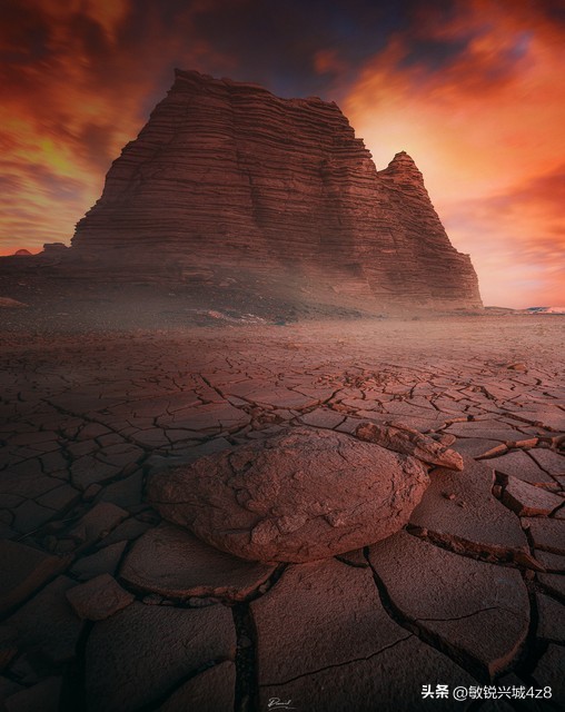 The Curious Element in Seduction - iNEWS