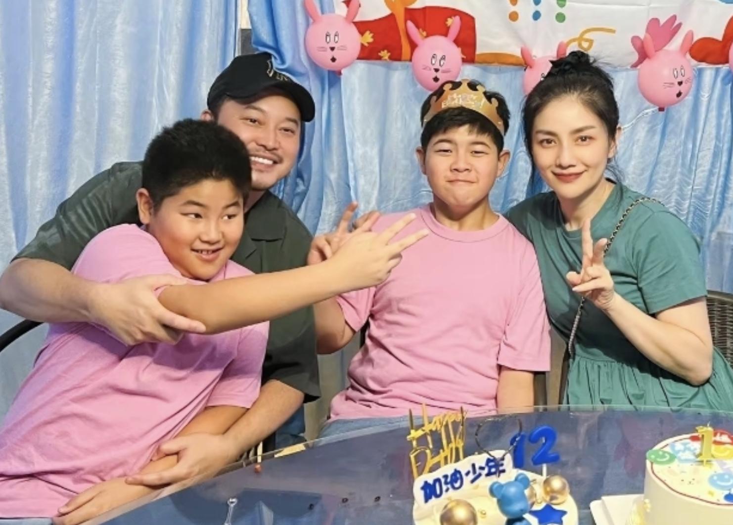 Hu Ke's family portrait is 12-year-old Anji's birthday, Xiao Yu'er is ...