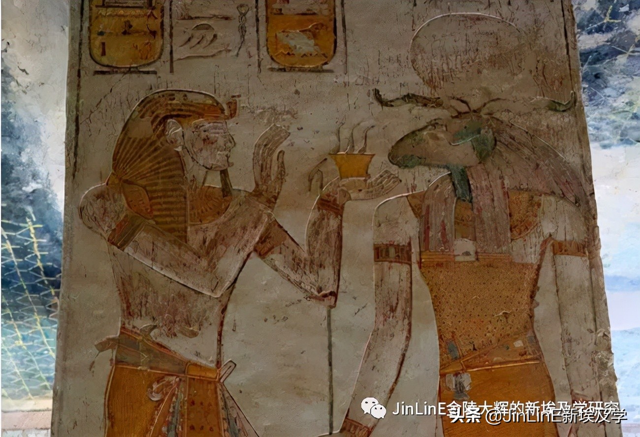 The image of the noble lady and jade figure of Anyang "Fu Hao Tomb ...