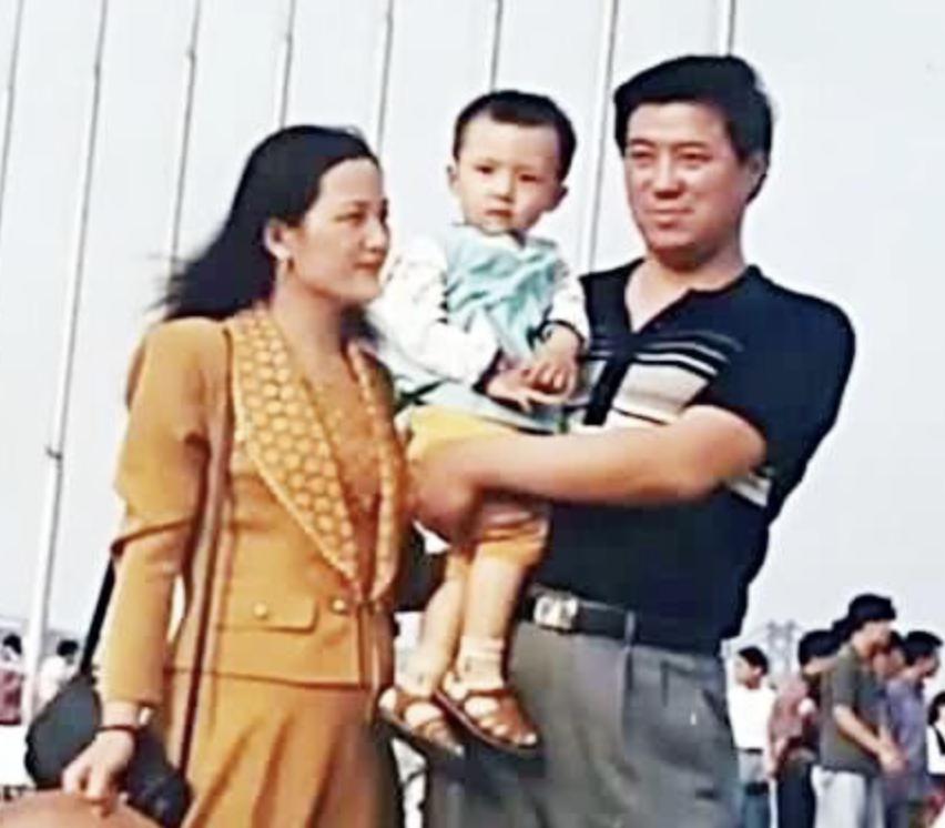 "Tough Guy" Huang Jingyu's road to fame is not as easy as you think - iNEWS