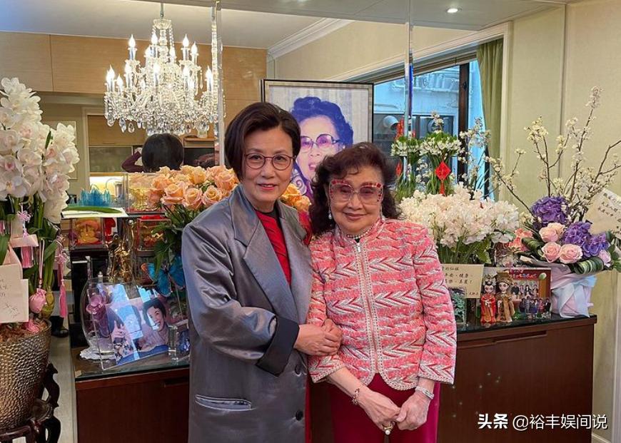 Stars gathered at Baixuexian's house to pay New Year's greetings - iNEWS