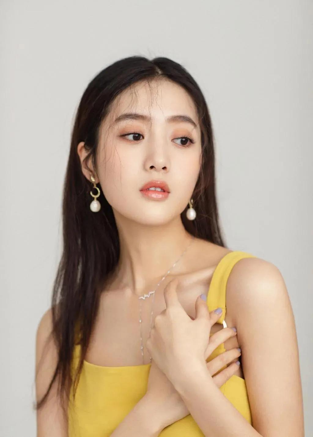 Share pictures——Wang Ziwei's exquisite photos, pure and beautiful, with ...