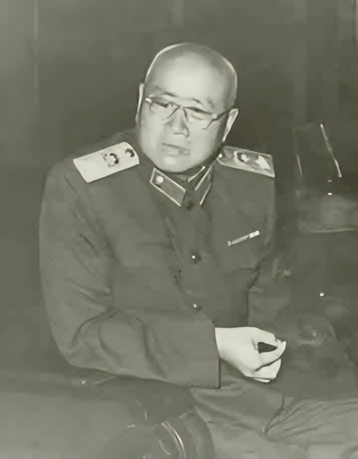 Liu Bocheng approved Xu Shiyou to serve a table of dishes, Xu: I didn't ...