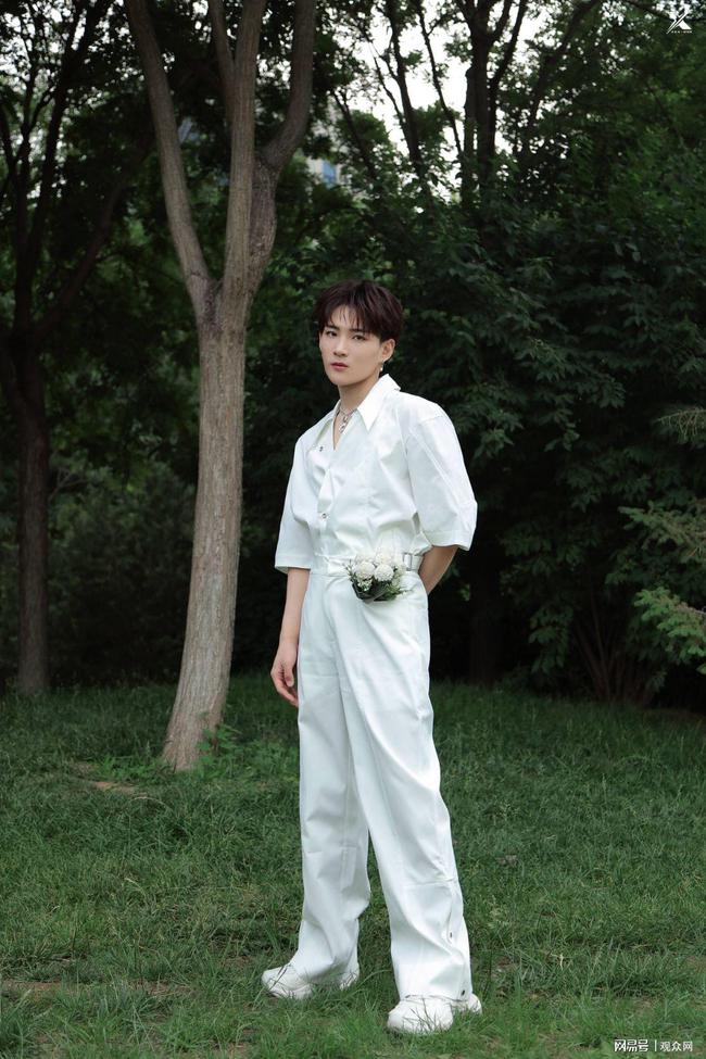 "Celebrity Gathering" Li Xinyi interview based on the present, without ...